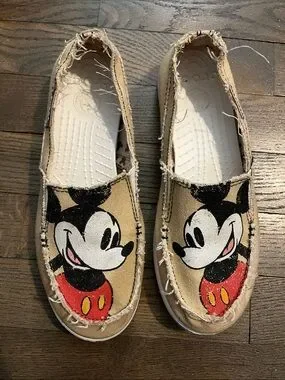 CROCS | Shoes | Mickey Mouse Crocs Women Size 7 | Poshmark